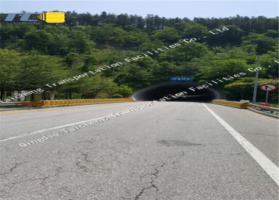 China Barandilla de las instalaciones de transporte de la barrera de desplome del rodillo de la galvanización de la inmersión caliente en venta