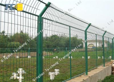 China Spoorweg/Metro Met een laag bedekte Weerstand van de het Antieffect Zoute Nevel van de Prikkeldraadomheining de Pvc Te koop