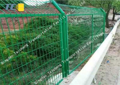 China Spoorweg/Metro Met een laag bedekte Weerstand van de het Antieffect Zoute Nevel van de Prikkeldraadomheining de Pvc Te koop