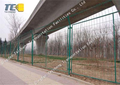China Spoorweg/Metro Met een laag bedekte Weerstand van de het Antieffect Zoute Nevel van de Prikkeldraadomheining de Pvc Te koop