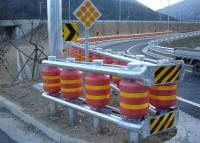 China Interlocking Connection Type Roller Crash Barrier with 2.5 Mm Thickness and Bolted Installation Method for sale