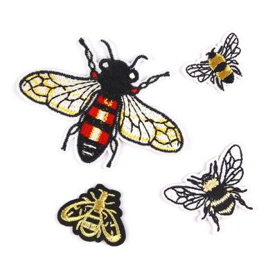 China New Design 3D Bee Insect Patch Chenille Embroidery Patches with Letter Logo Customizable Parches De Girasol for DIY Clothing for sale