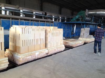 Cina SK - 38 mattoni refrattari gialli del forno di colore contengono 70% Al2O3, dimensione di Customzied in vendita