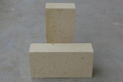 Cina Alto mattone di allumina resistente al fuoco Al2O3 di 55% per il forno rotante del cemento in vendita