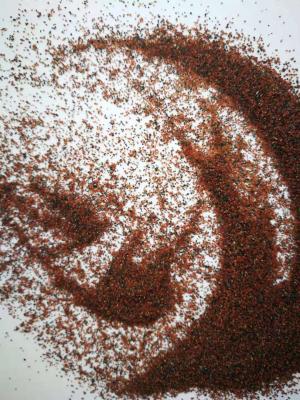 China 30/60 sandblasting abrasive price red garnet sand for sale