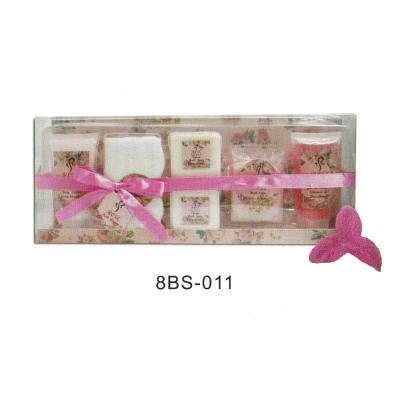 China Pink Beautiful Bubble Bath Gift Set , Portable 90ml Body Lotion #8BS-011 for sale
