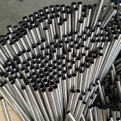 Cina il tubo di acciaio inossidabile del metallo di 310S 316L 321 ha laminato a freddo il raso della linea sottile lucidato specchio 8k in vendita