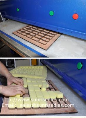 China Steel knife rule die for foam cuttting, steel knife foam press dies maker China for sale