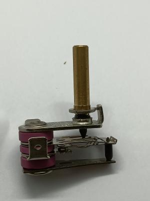 Cina Termostato bimetallico regolabile con intervallo di temperatura 50-250 C e 100 cicli di resistenza in vendita