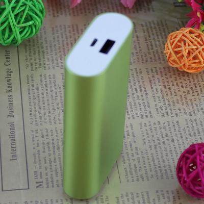 China High quality metal casing 5600mah capacity mobile phone charge portable charger for sale