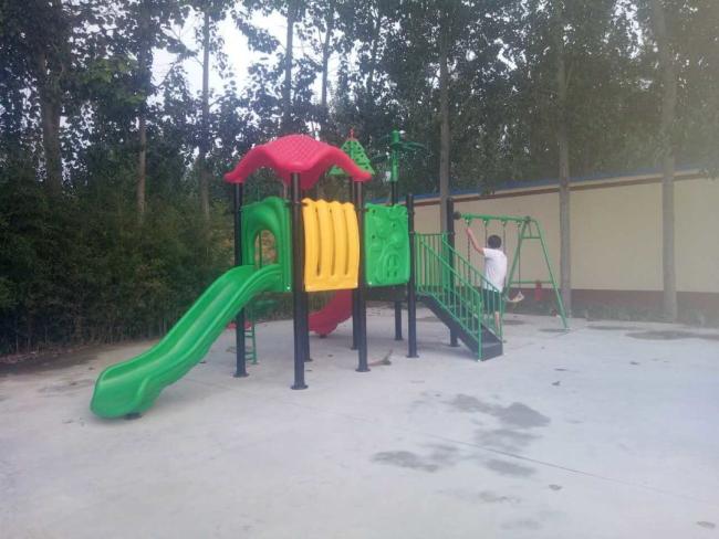 Stylish Outdoor Playground for Kids