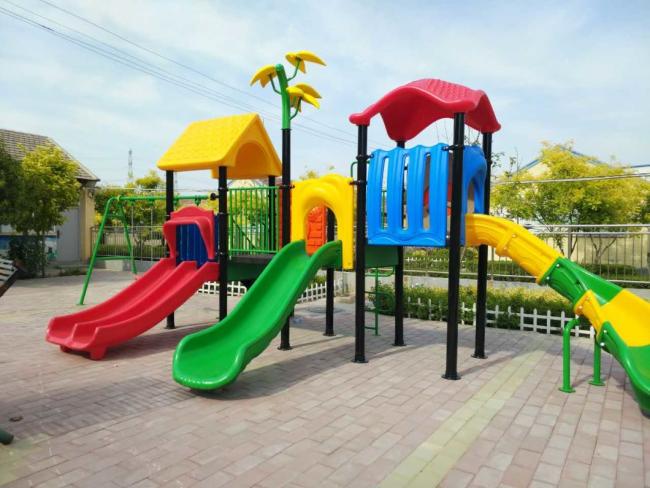 Stylish Outdoor Playground for Kids