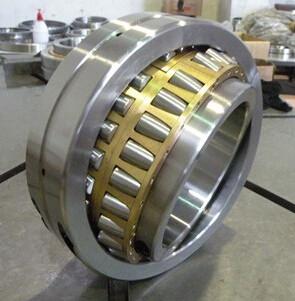 Cina TIMKEN C4 ABEC-7 aprono il cuscinetto a rulli sferico OD 180mm 22220CC/W33 in vendita