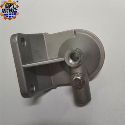 Cina 6114-71-6210 PC200-6 PC300-6 Parte di ricambio per escavatore 6138-71-6110 testa filtro carburante in vendita