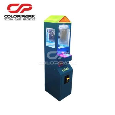 Cina Macchina a manica mini metallica per interni giocattolo da arcade con orsetto da peluche per 3 anni in vendita