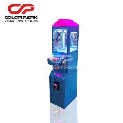 Cina Macchina a manica mini metallica per interni giocattolo da arcade con orsetto da peluche per 3 anni in vendita