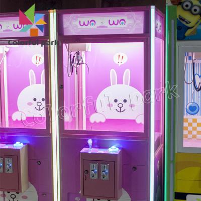 Cina Apparecchiatura a manica di gru con monete di rifornimento diretto adatta per il centro giochi di divertimento in vendita