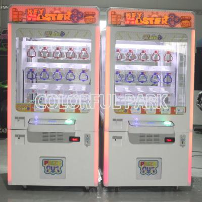 Cina 220V Simulator Prize Game Luxury Key Master Coin Operated Vending Machine per 8 anni in vendita