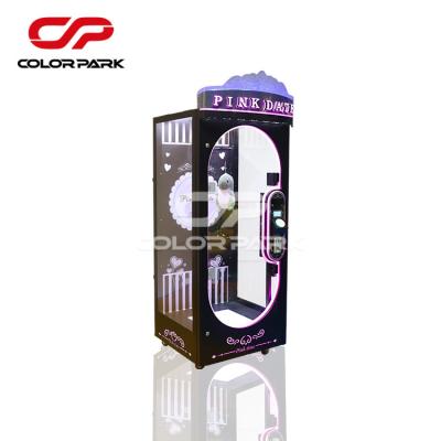 Cina Cut ur Prize Gift Arcade Game Coin Operato Pink Date Prize Claw Machine in vendita