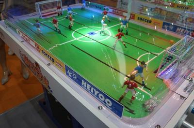 Cina Certificato CE Parco colorato Real Football Board Game Macchine arcade per il divertimento attivo in vendita