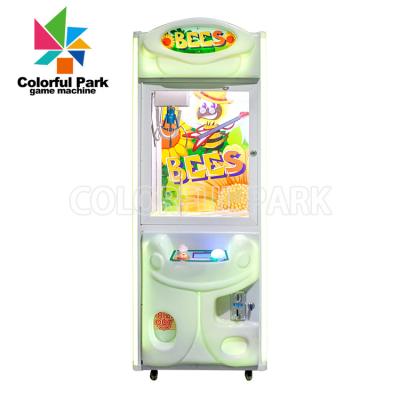 Cina 1/2/3 posti Mini Crawl Crane Claw Machine con Bill Acceptor Attrazione colorata del parco in vendita
