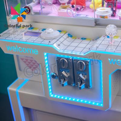 Cina EU Plug Parco colorato Intrattenimento interno Online Arcade Coin Claw Vending Machine Crane Claw Machine in vendita
