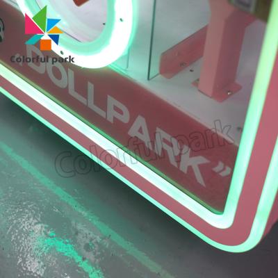 Cina Colorato Parco giochi arcade Claw Crane Machine per il divertimento e lo sviluppo delle abilità età 3 anni in vendita
