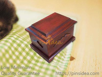 China Good Quality Traditional Matte Walnut Wooden Pet Urns for Dogs and Cats, Small Order, Quality Guarantee for sale