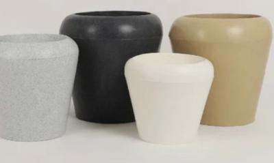 China Lichte PE-tuinplantervormen gladde textuur gepersonaliseerde tuinplanters Te koop