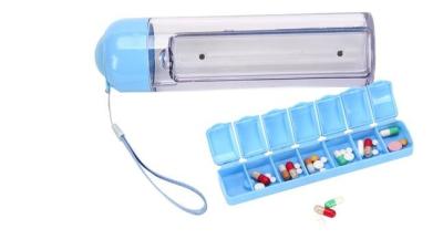 China Creative style of bottle with one weekly pill organizer, Creative style of 700ML bottle with one weekly pill organizer for sale
