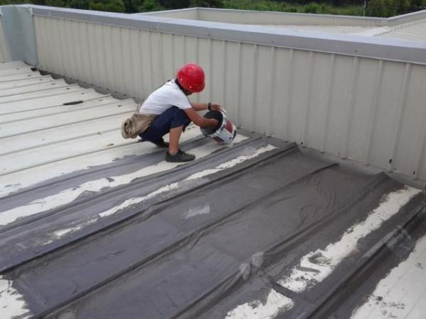 Quality Cross Layer Film Adhered Waterproof Membrane for Building Roof and Railway for sale
