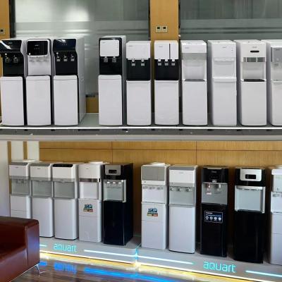 China Customization ThermoElectric Car Refrigerator with USB Power Source and Quick Cooling for sale