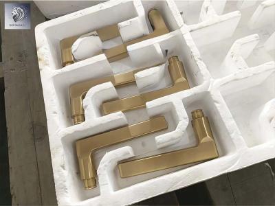 중국 50kw 멀티 아크 이온 티타늄 골드 도금 기계 (하드웨어 핸들용) 판매용