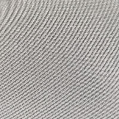 China Tecido liso 100% poliéster fino e durável para revestimento de roupas Densidade personalizável à venda