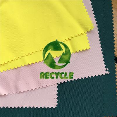 Cina Stoffa di poliestere riciclato 100% in stile semplice Stoffa RPET certificata GRS per abiti in vendita