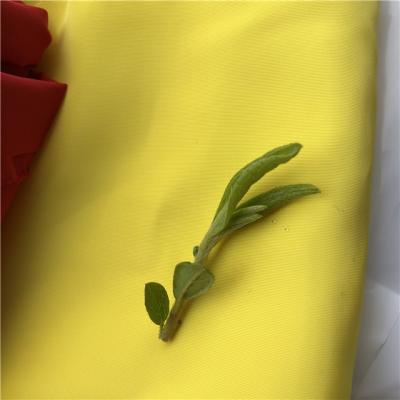 Cina Densità personalizzabile tessuto di pelle di pesco 112GSM poliestere in microfibra per pantaloni da spiaggia in vendita