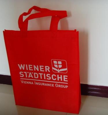 China Customized Recycled PP Non Woven Bags with OEM Logo for Advertisement for sale