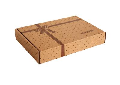China T-shirt Packaging Boxes Kraft Paper Rectangular Dots Packing Box For Shirt for sale