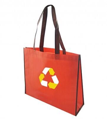 China Eco friendly laminated non woven polypropylene bags for cloth packaging , red color for sale