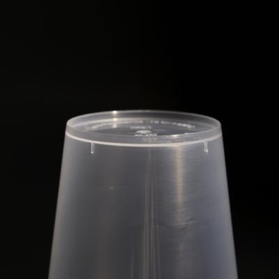 Cina 14oz Coppa rotonda in PP con coperchio piatto per caffè e succo freddo in vendita