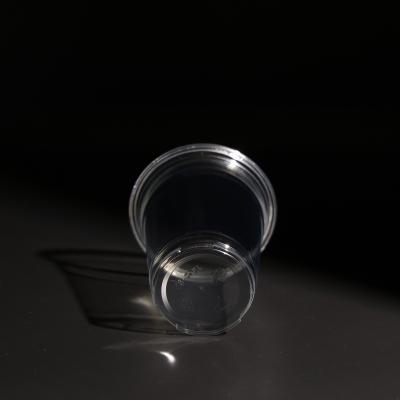 China Plastic wegwerp PET-beker met koepel deksel en plat deksel voor Boba thee Te koop