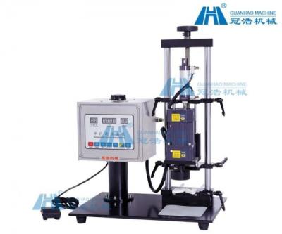 China Configuración de alta velocidad semi automática de la posición de la máquina del tornillo que capsula en venta