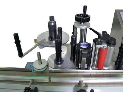 Cina L'etichettatrice della bottiglia piana dell'olio da cucina/stona l'etichettatrice piana automatica quadrata in vendita