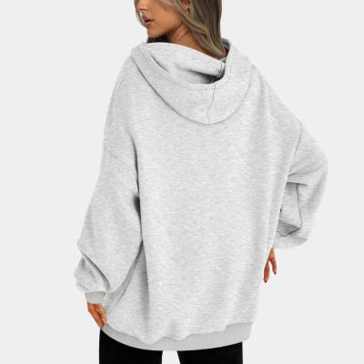 Cina Autunno bianco nero Maglietta da donna con cappuccio di grandi dimensioni Magliette con cappuccio di velluto Magliette sportive con manica lunga Pullover in vendita