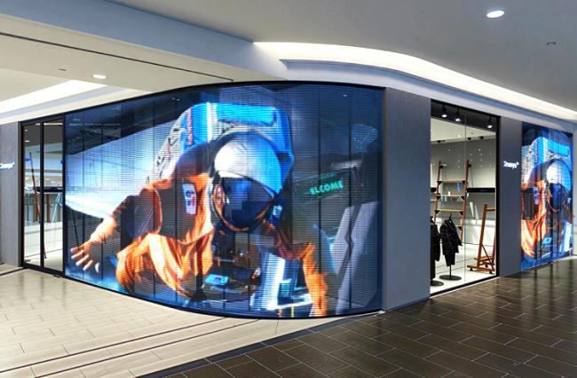 HD Definition LED Transparent Display 200W P5 for Shop Windows Offices & Shopping Malls