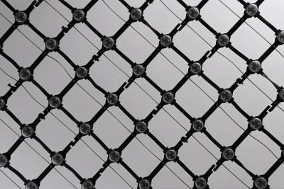 Cina Schermo a LED Mesh 43W P83 RGB DC12V IP67 Soluzione per schermo LED flessibile per esterni Pubblicità in vendita