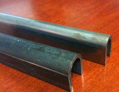 China Hot Dip Galvanized SUS304 Stainless Steel U Channel With Edging 1’’ Height for sale