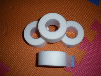 China Paper surgical tapes medical supplies medical tapes microporous surgical tapes micropore for sale