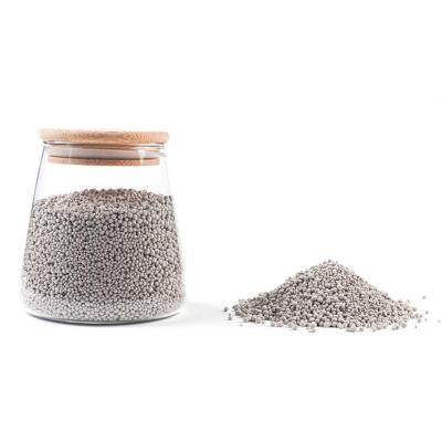 China Customised Fragrance Strong Clumping Bentonite Cat Sand For Water Absorption And Odor Control for sale