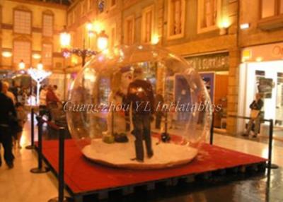 Cina PVC all'aperto della tenda 0.8mm del globo della neve di Natale delle chiare luci gonfiabili su ordinazione in vendita